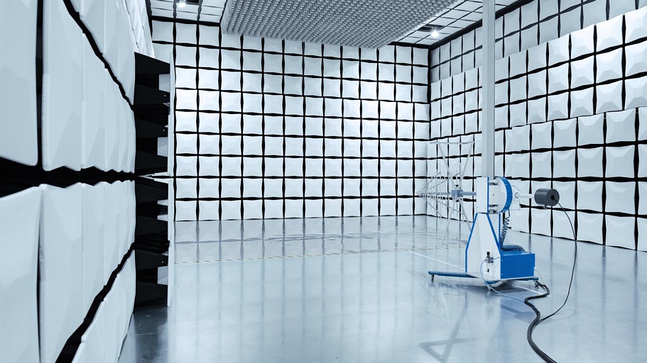 Radio Testing in the radio laboratories of cetecom advanced