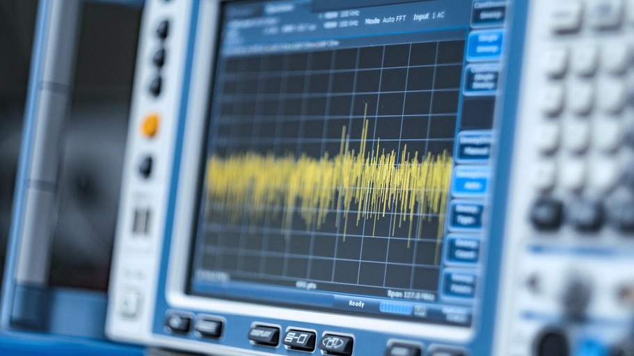 Radio Testing in the radio laboratories of cetecom advanced